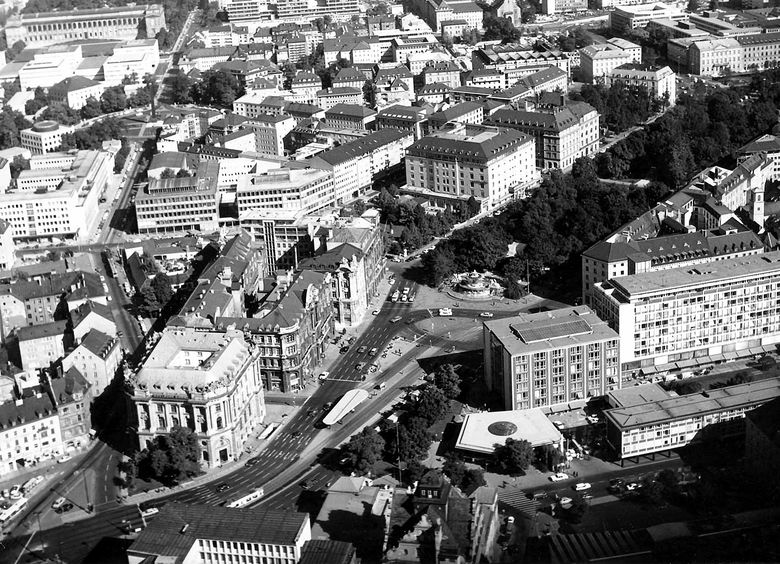 Lenbachplatz – München Wiki